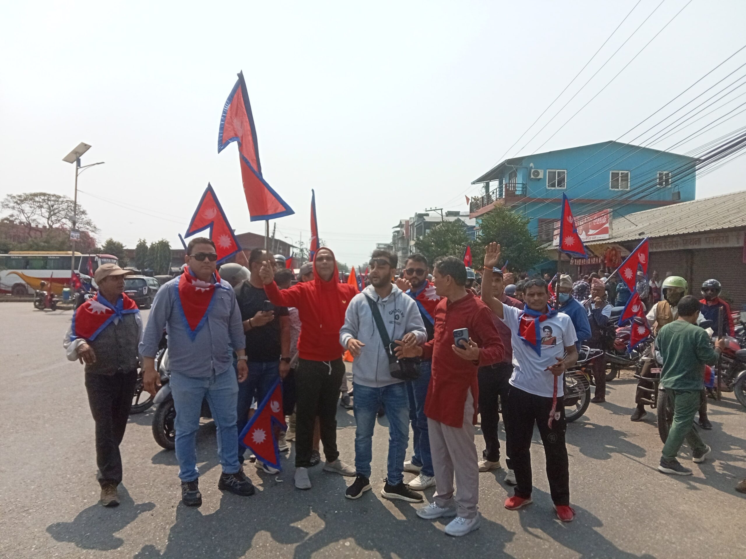 चितवनमा शाही सम्बोधनप्रति ऐक्यबद्धता जनाउँदै बृहत् मोटरसाइकल र्‍याली ...